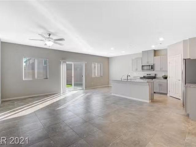 Single Family Residence, Two Story Las Vegas, NV 9214 Brayd.