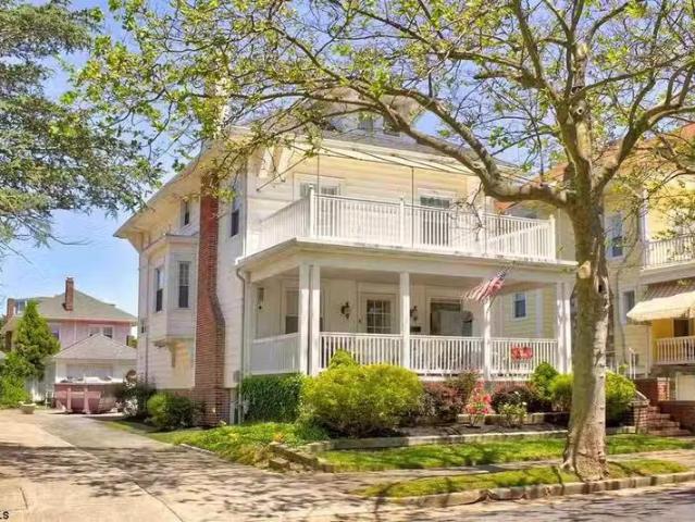 Single Family Residence Ventnor, NJ 11 S Derby Ave