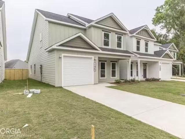 Single Family Residence Warner Robins, GA 107 Leisure Point.