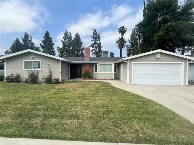 Single Family Residence West Hills, CA 22935 Ingomar St