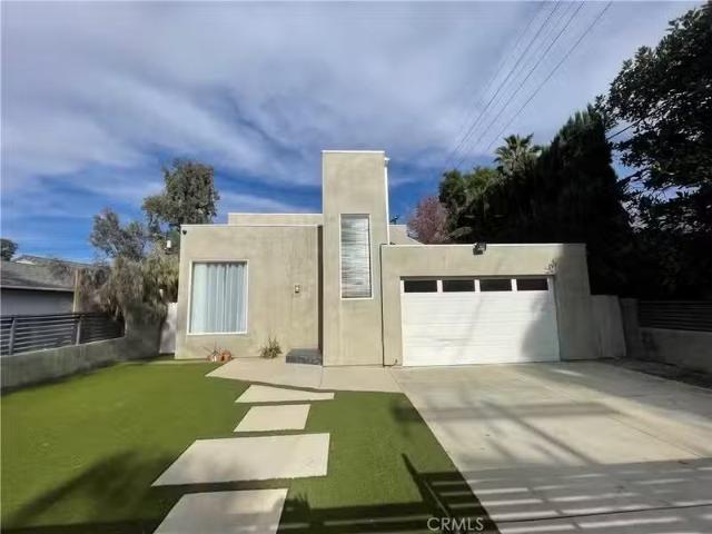 Single Family Residence Woodland Hills, CA 21317 Velicata St