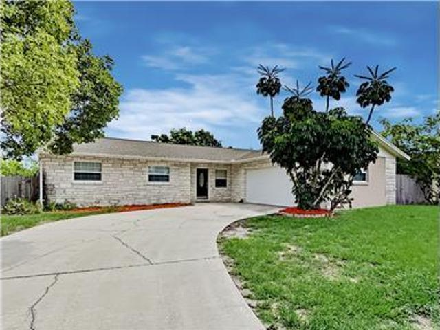 single family residence available now