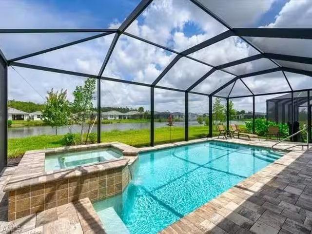 Single Family Residence BONITA SPRINGS, FL 16551 Crescent B.