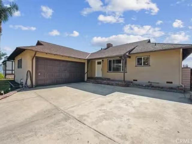 Single Family Residence Burbank, CA 831 Irving Dr