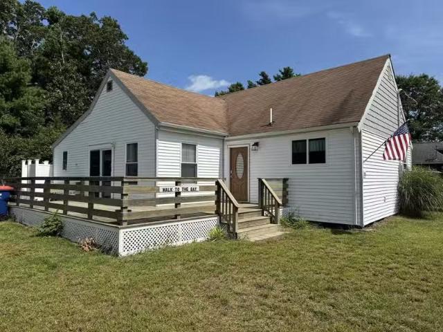 Single Family Residence Buzzards Bay, MA 31 Ryder St
