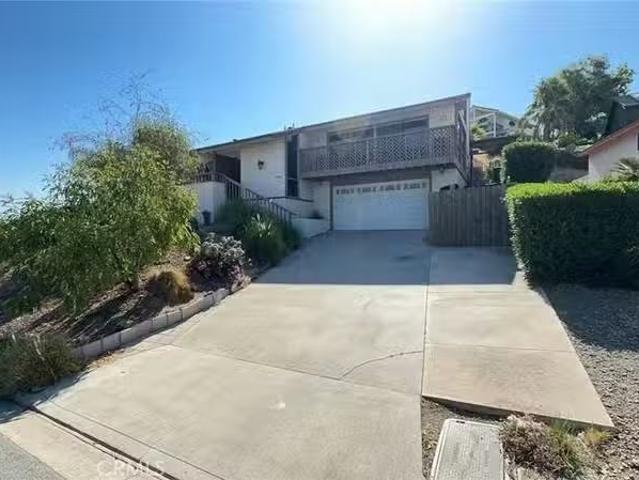 Single Family Residence Canyon Lake, CA 29532 Vacation Dr