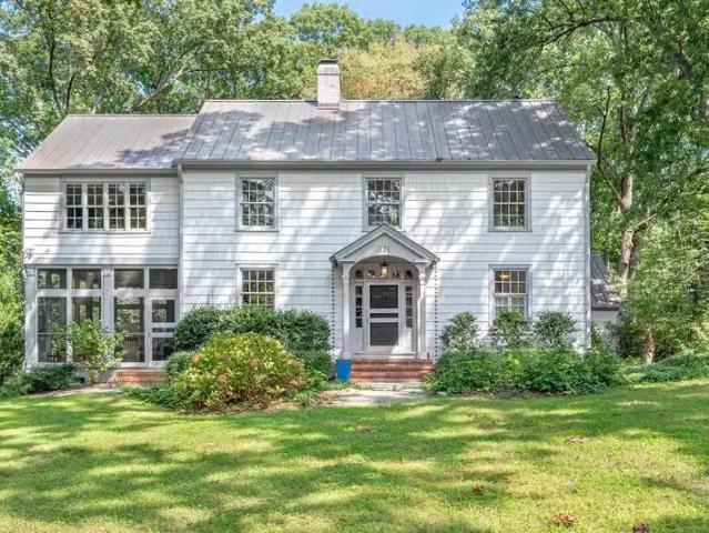 Single Family Residence Chapel Hill, NC 321 Country Club Rd