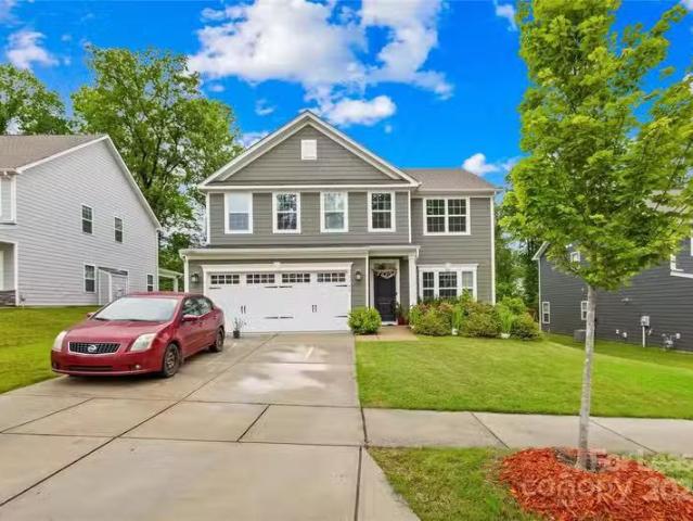 Single Family Residence Charlotte, NC 10142 Black Locust Ln