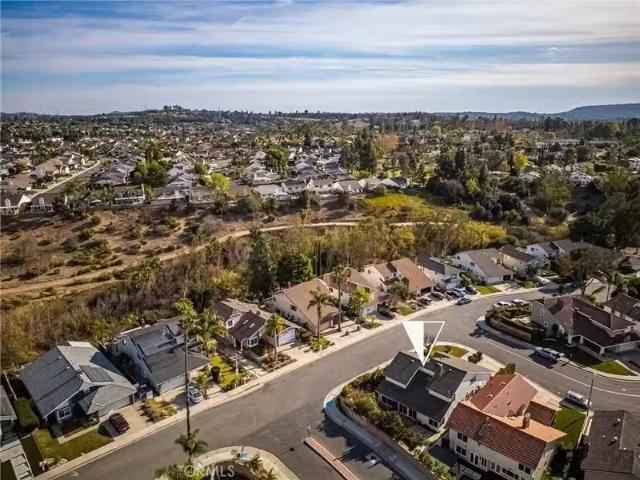 Single Family Residence, Contemporary Laguna Hills, CA 2468.