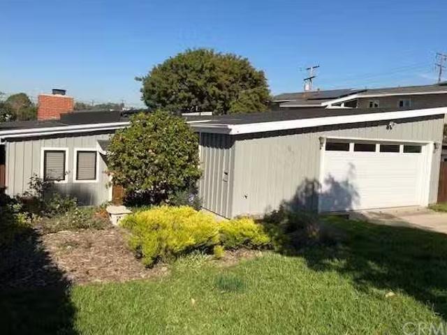 Single Family Residence, Contemporary Redondo Beach, CA 447.