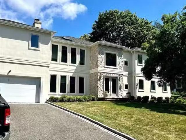 Single Family Residence, Colonial Great Neck, NY 5 Farm Ln