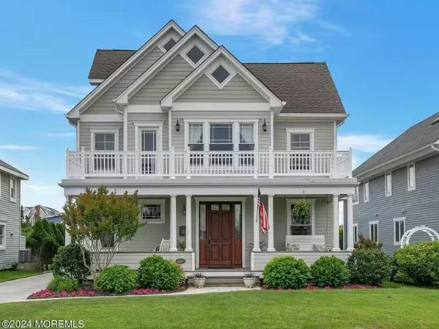 Single Family Residence, Colonial Spring Lake, NJ 13 Union.