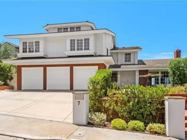 Single Family Residence Corona del Mar, CA 7 San Mateo Way