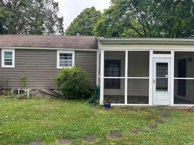 Single Family Residence, Cottage Bayport, NY 137A Mcconnell.