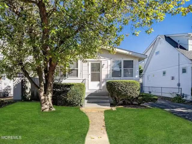 Single Family Residence, Cottage/Bungalow Belmar, NJ 204 19.