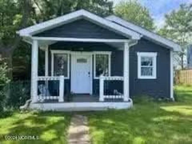 Single Family Residence, Cottage/Bungalow Neptune Township.