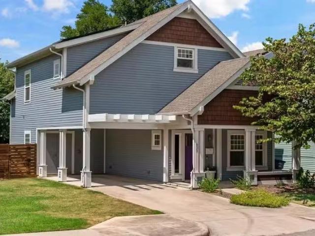 Single Family Residence, Craftsman Dallas, TX 833 N Van Bur.