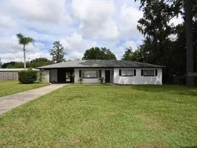 Single Family Residence DADE CITY, FL 37017 Meridian Ave