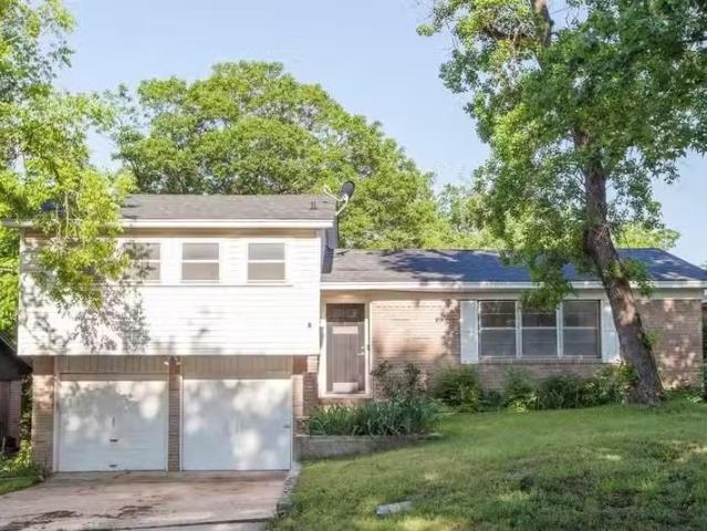 Single Family Residence Dallas, TX 3503 Loganwood Dr