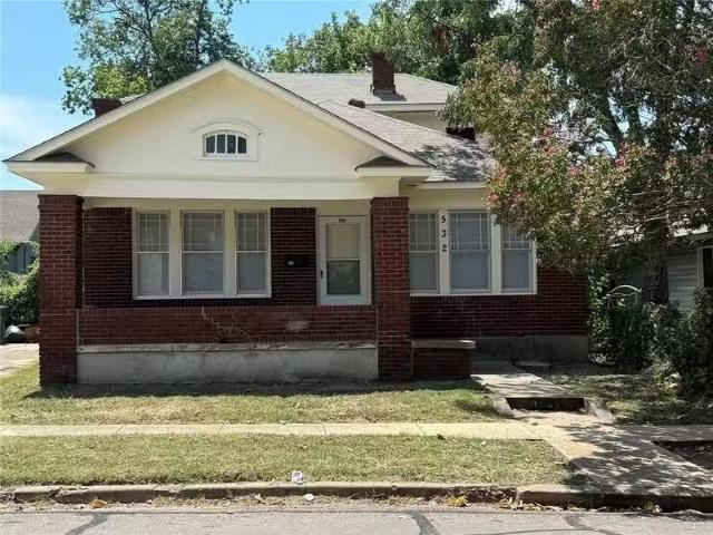 Single Family Residence Dallas, TX 532 E 6th St