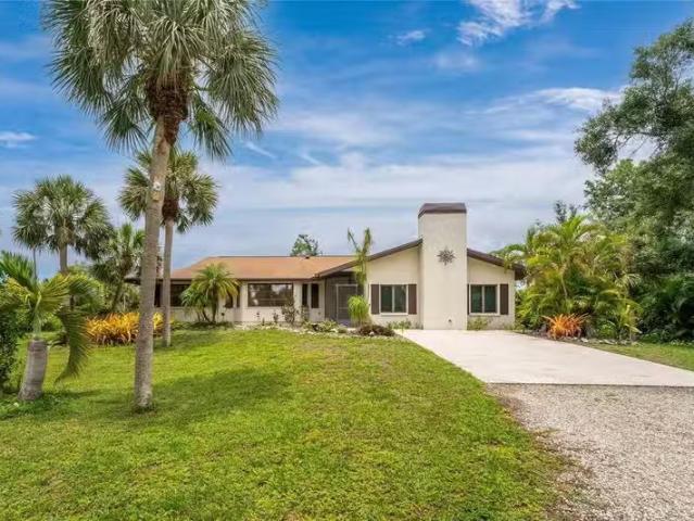 Single Family Residence ENGLEWOOD, FL 190 N Oxford Dr