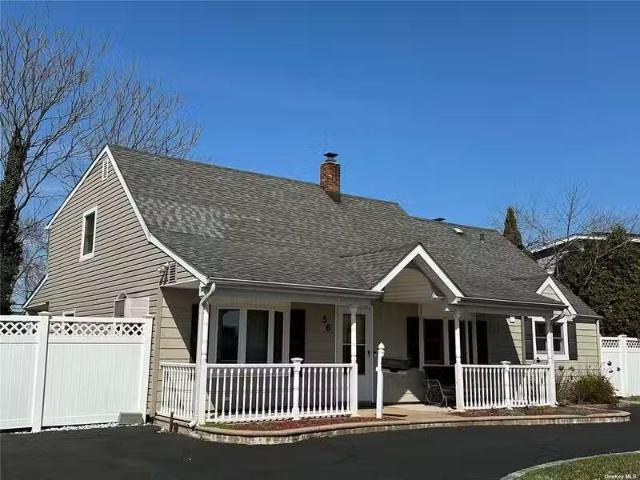 Single Family Residence, Exp Cape Levittown, NY 56 Academy Ln