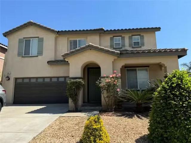Single Family Residence Fontana, CA 15677 Pecan Ln