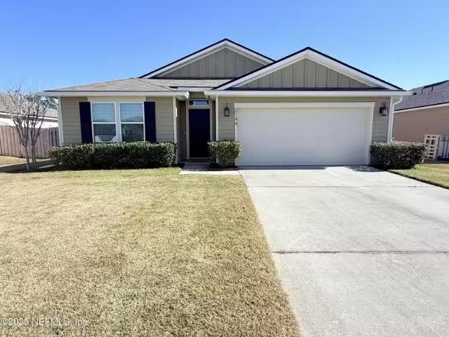 Single Family Residence Green Cove Springs, FL 2144 Pebble.