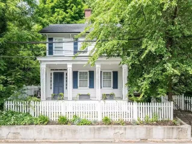 Single Family Residence, Historic Roslyn, NY 106 Main St
