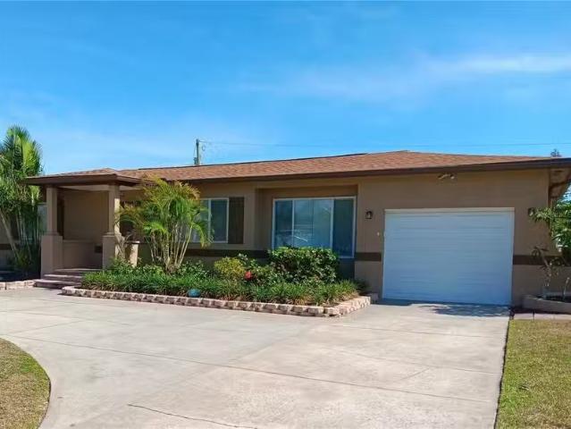 Single Family Residence KENNETH CITY, FL 4864 Lake Charles.