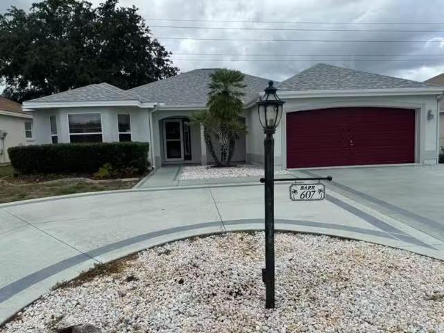 Single Family Residence LADY LAKE, FL 607 San Marino Dr