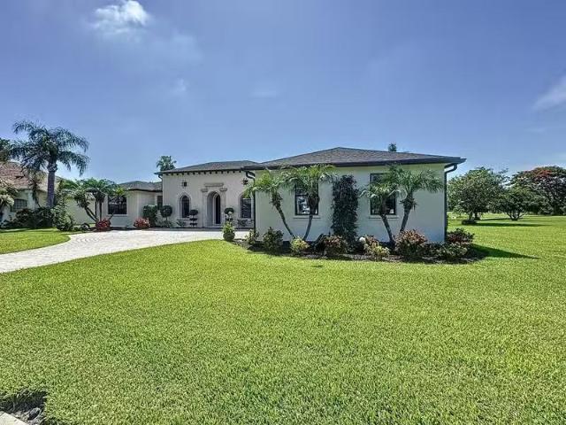 Single Family Residence Merritt Island, FL 3180 Savannahs Trl
