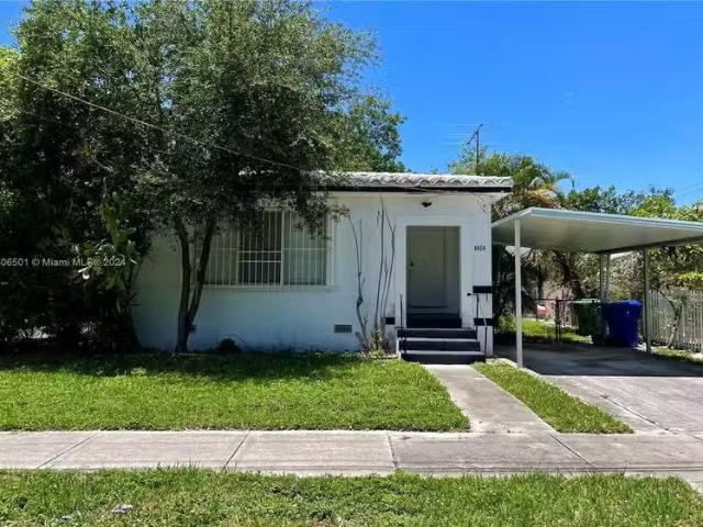 Single Family Residence Miami, FL 4024 Nw 5th Ave