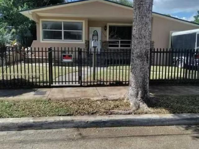 Single Family Residence Miami, FL 1110 Nw 50th St #1110