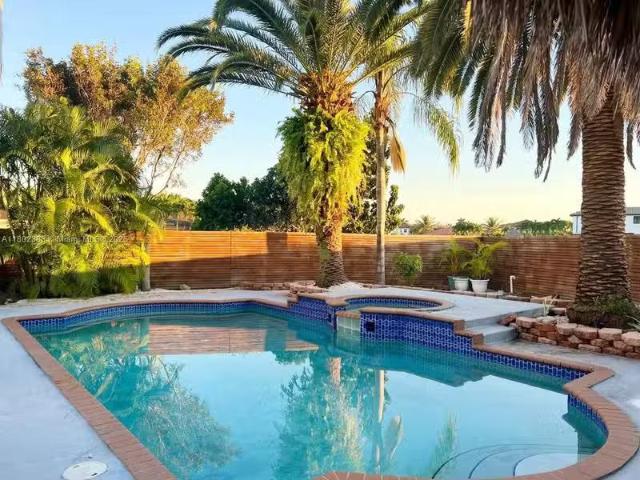 Single Family Residence Miami, FL 20124 Sw 129th Pl #20124