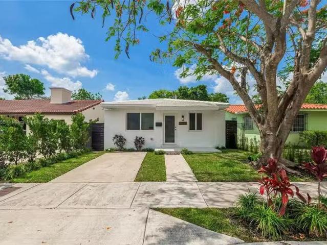 Single Family Residence Miami, FL 2376 Sw 21st St