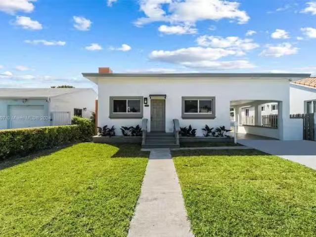 Single Family Residence Miami, FL 2760 Sw 14th St