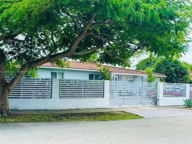 Single Family Residence Miami, FL 3401 Sw 99th Ave