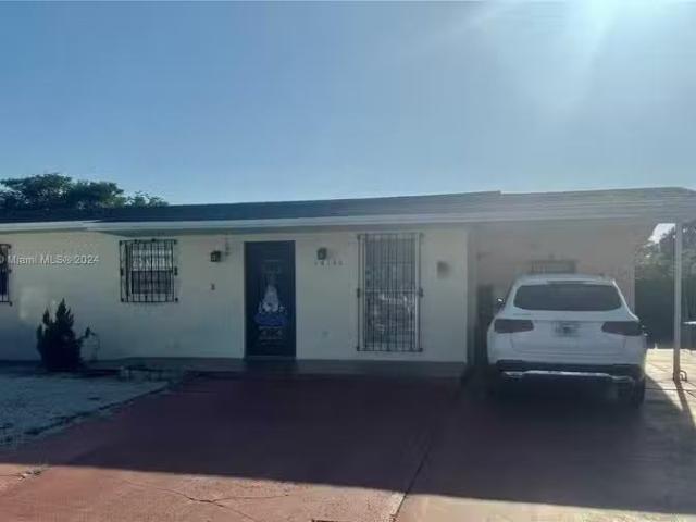 Single Family Residence Miami Gardens, FL 19120 Nw 51st Ave.
