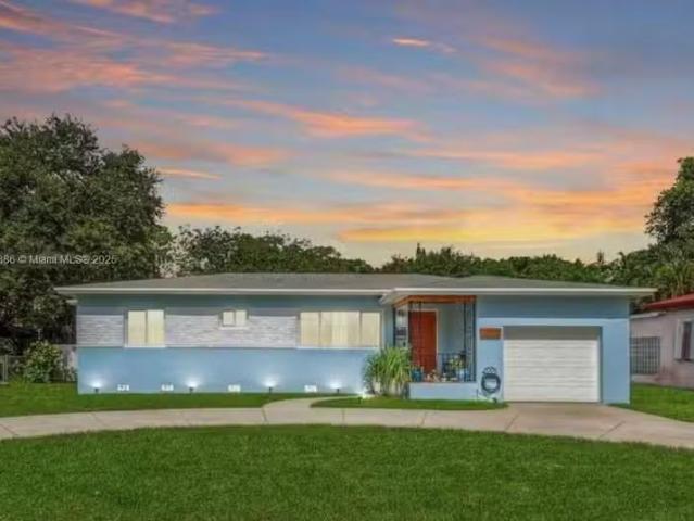 Single Family Residence North Miami, FL 12530 Ne 4th Ave