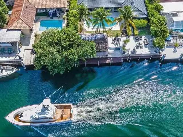 Single Family Residence North Miami, FL 13140 Coronado Dr