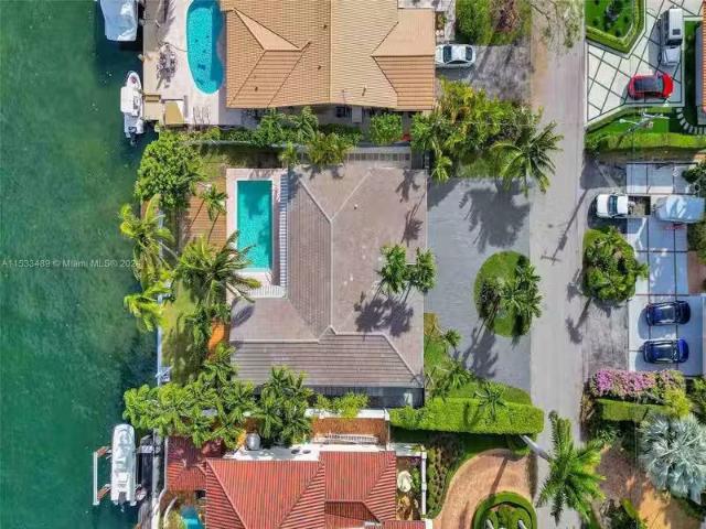 Single Family Residence North Miami, FL 1945 Ne 119th Rd