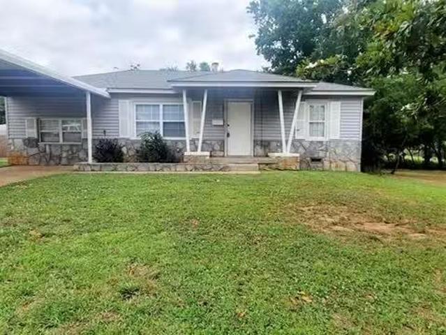 Single Family Residence Oklahoma City, OK 613 Lions Park Pl