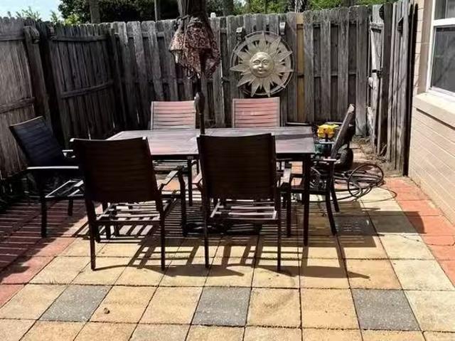 Single Family Residence ORMOND BEACH, FL 33 San Jose Dr