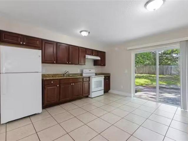 Single Family Residence ORLANDO, FL 4609 Marbello Blvd