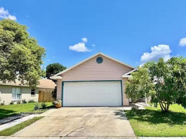 Single Family Residence ORLANDO, FL 9909 Red Clover Ave