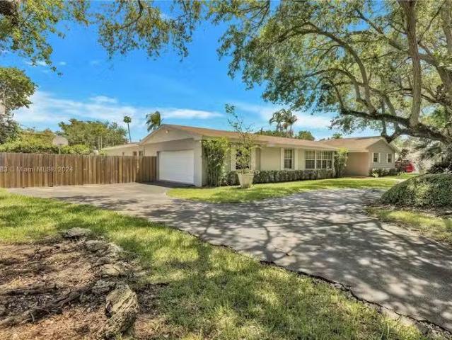 Single Family Residence Palmetto Bay, FL 8261 Sw 165th Ter