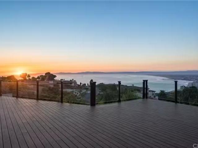 Single Family Residence Palos Verdes Estates, CA 952 Via De.