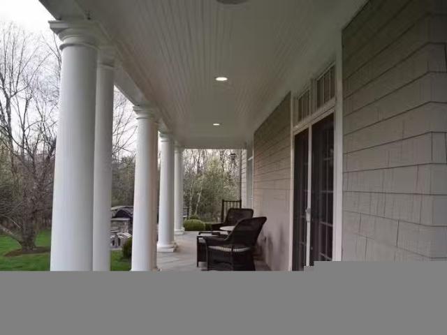 Single Family Residence PENNINGTON, NJ 21 Tara Way
