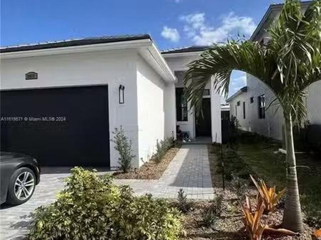 Single Family Residence Port St. Lucie, FL 9037 Sw Vetta Way